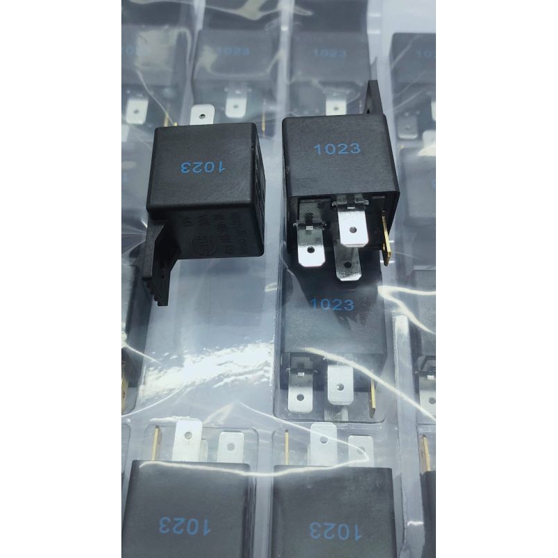 Jual RELAY HELLA KAKI 4 12 VOLT 30 AMPERE RELAY KLAKSON RELAY LAMPU ...