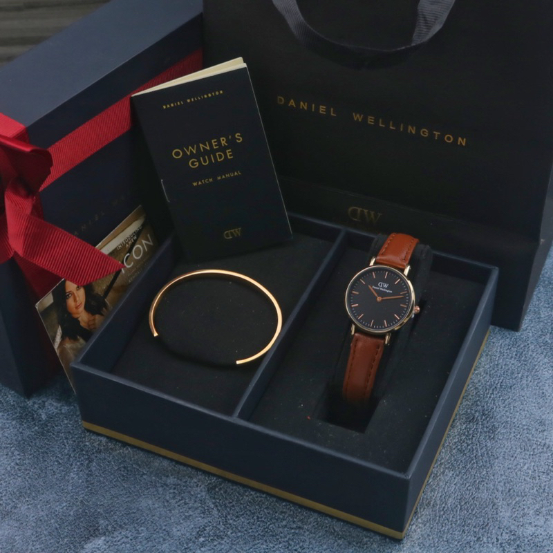 Jual BISA COD ,,JAM TANGAN WANITA DW KULIT FREE GELANG PAKET EXCLUSIVE ...