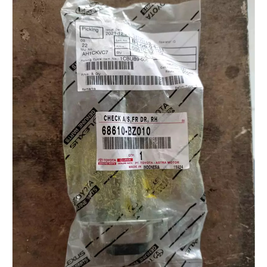 Jual Stopper Check Door Pintu Depan Kanan Avanza Xenia Old 68610-BZ010 ...