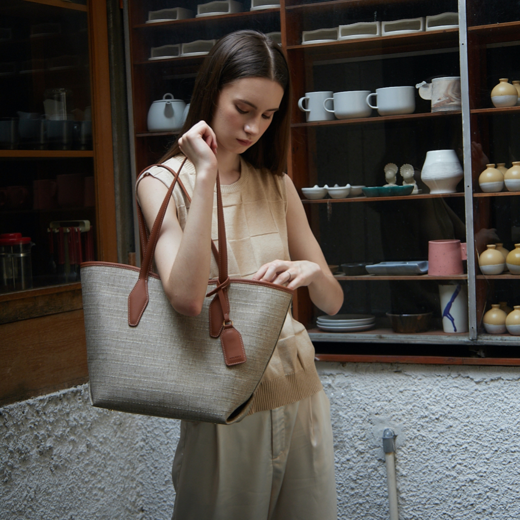 Jual HOLDREY - Gia Tote Bag (MEDIUM) | Shopee Indonesia