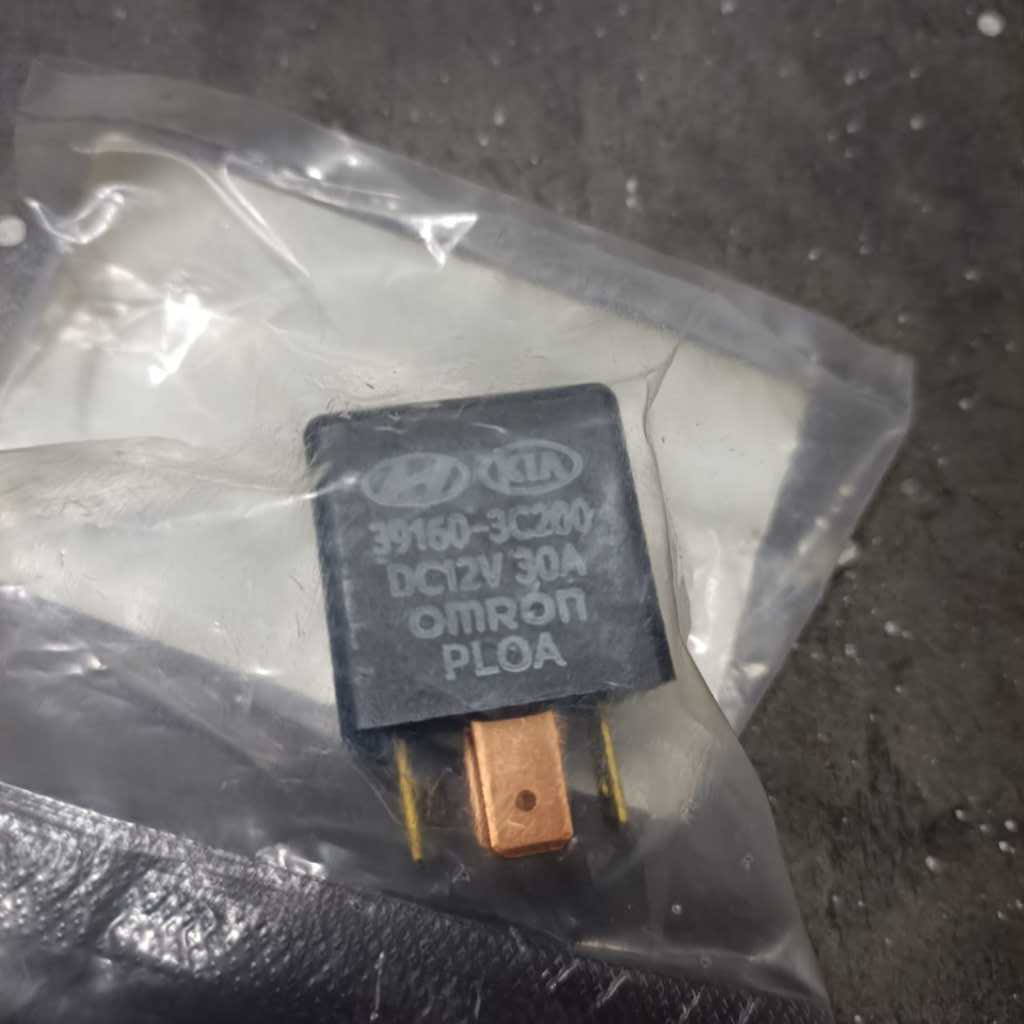 Jual RELAY MAIN DC12V-30A 5 PIN HYUNDAI IX35 KIA SPOTAGE 39160-3C200 ...