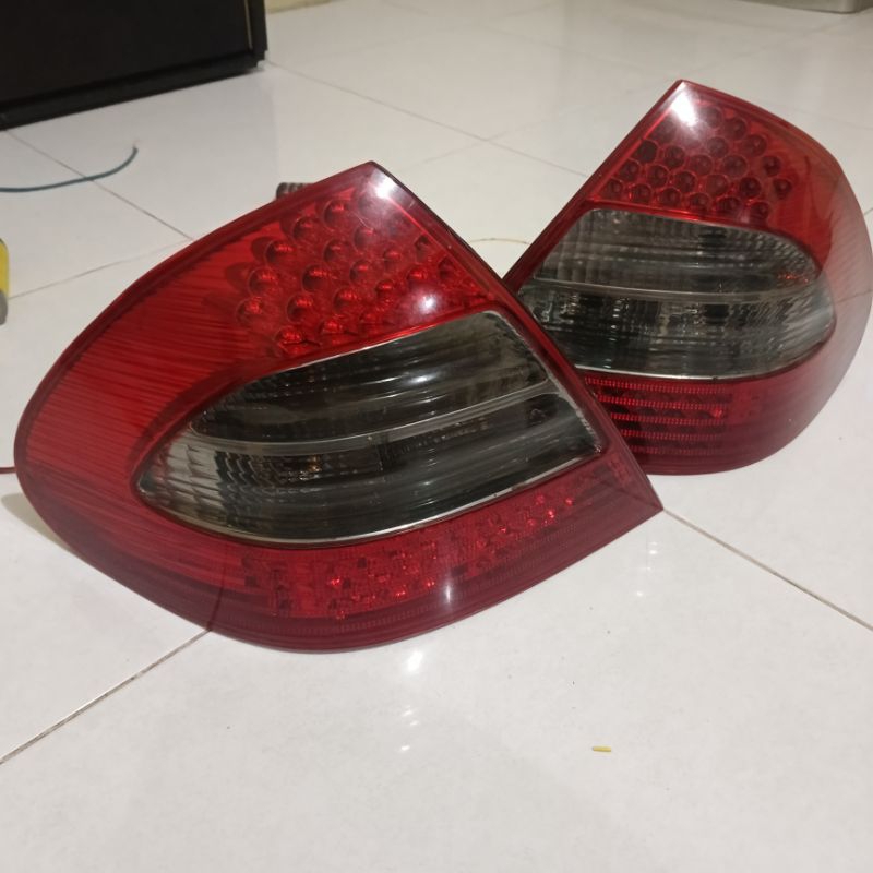Jual stoplamp mercedes benz W211 Eclass e280 e200 e240 2260 02-09 LED | Shopee Indonesia