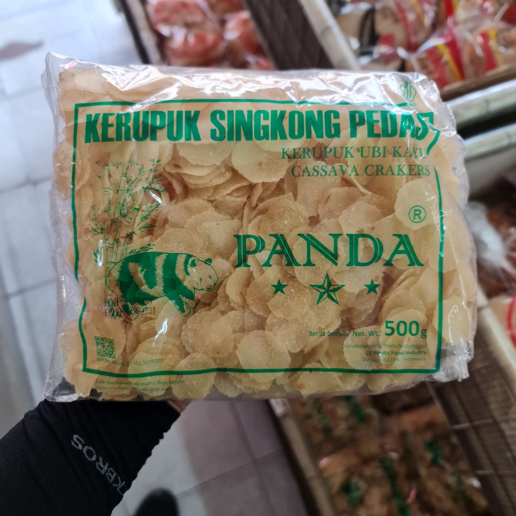 Jual Kerupuk Singkong Mentah Cap Panda 500gr / Krupuk Singkong Pedas ...