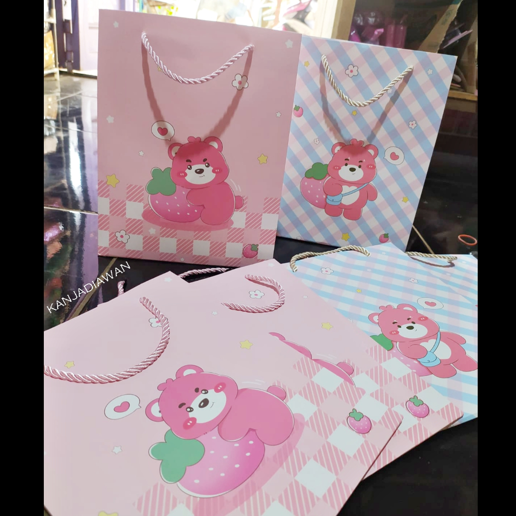 Jual Paperbag LOTSO Lucu Goodie Bag Motif Beruang Strawberry Tas ...