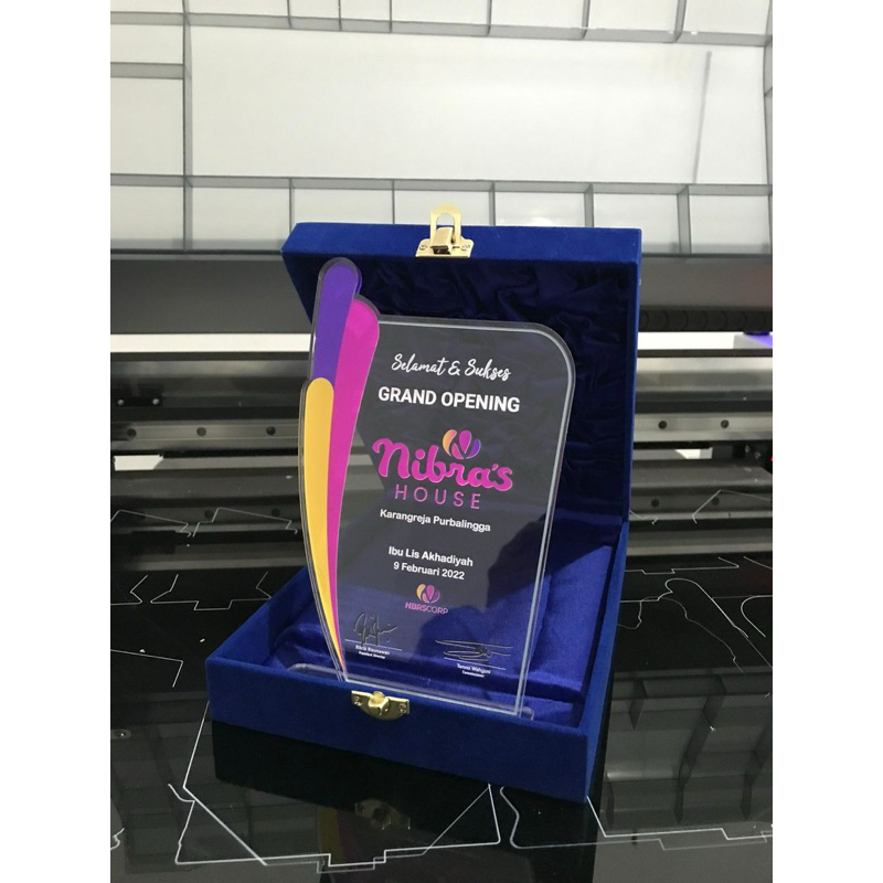 Jual Plakat Kejuaraan Akrilik Custom | Plakat Lomba Kemerdekaan ... Jual Plakat Kejuaraan Akrilik Custom | Plakat Lomba Kemerdekaan ...