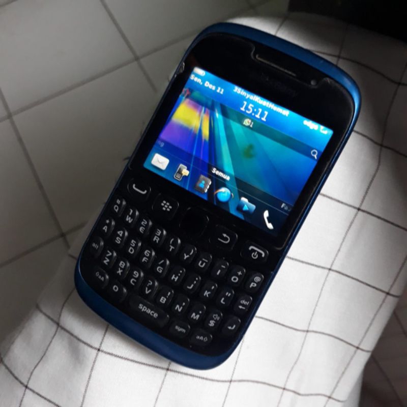 Jual hp jadul blackberry 9320 langka unik antik | Shopee Indonesia