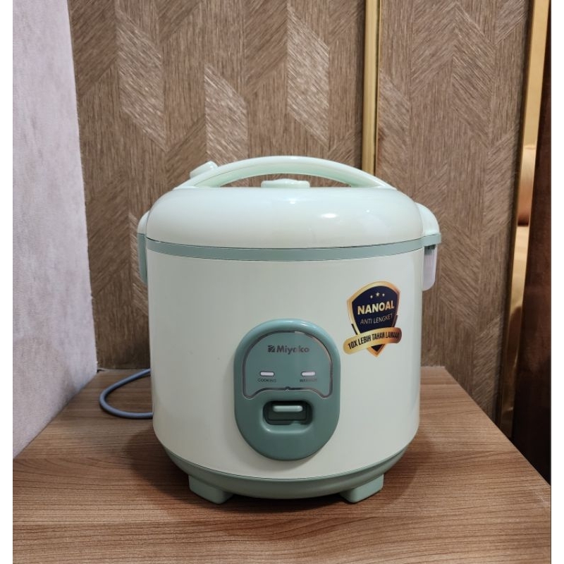 Jual Magic Com 2 Liter Miyako MCM 559 SBC | Shopee Indonesia