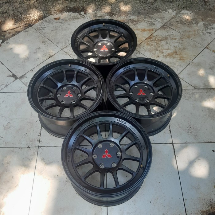Jual Velg Mobil Racing Bekas Ring 18 Baut 6 MASTER R18X9,5 6X139,7 ...