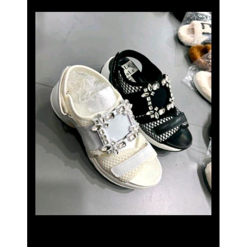 Jual Sneakers RV wanita | Shopee Indonesia