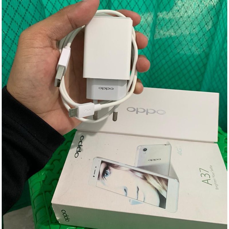 Jual Charger Oppo A37 Original Bawaan Hp 5 Watt Mikro Usb Support Oppo ...