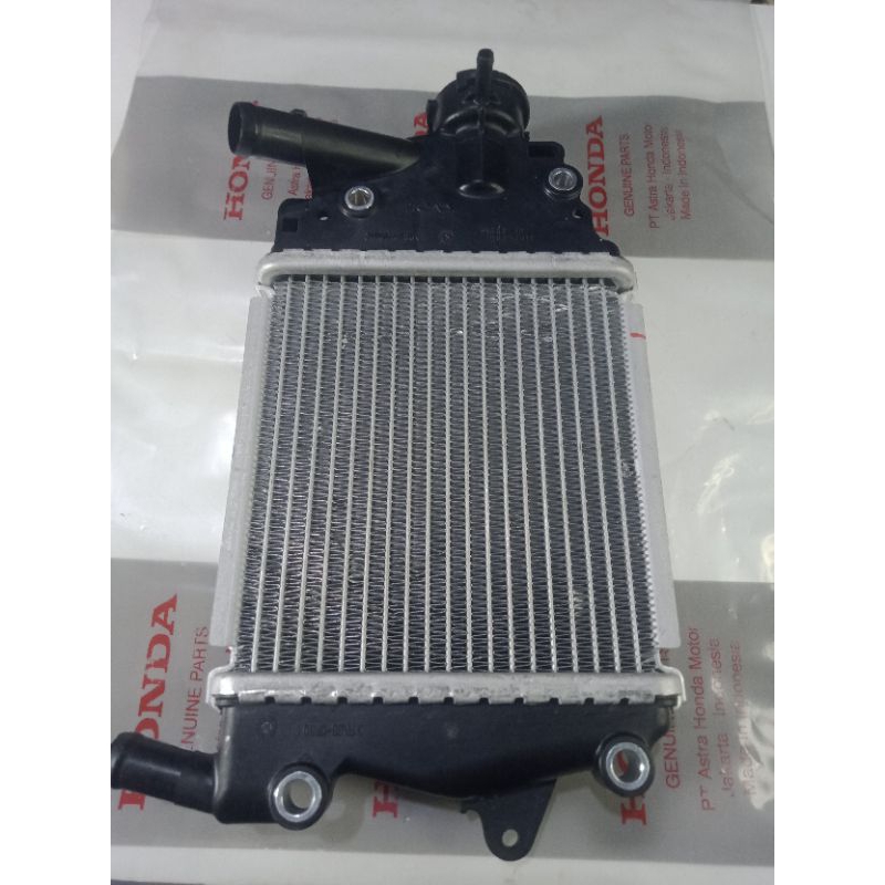 Jual Radiator pendingin mesin HONDA Vario 125 KZR Vario 150 old ...