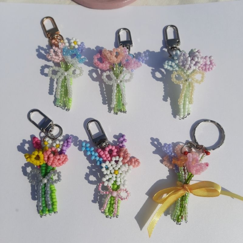 Jual Gantungan Buket bunga Manik | manik-manik bunga | Gantungan manik ...