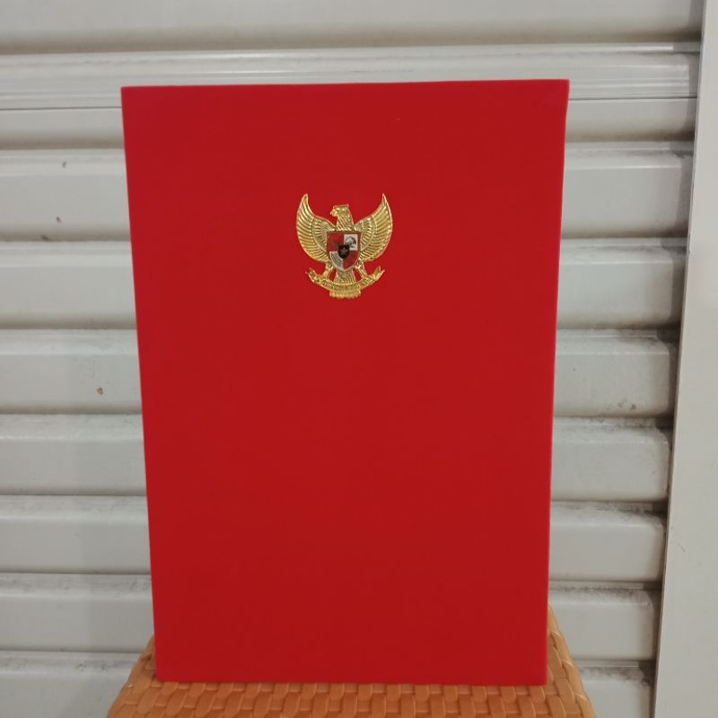 Jual Map bludru map upacara garuda coating ukuran F4 | Shopee Indonesia