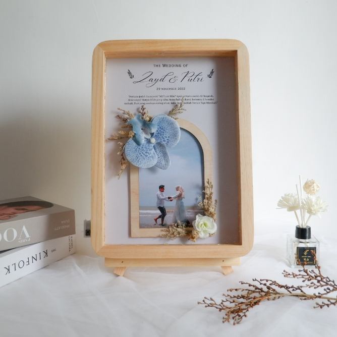 Jual Frame 3D Custom Eshal Frame Kado Wedding Kado Wisuda Kado ...