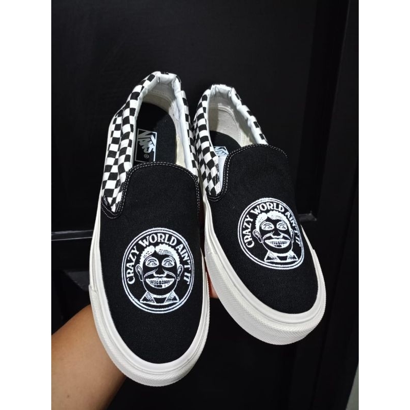 Jual SEPATU SLIP ON PRIA UKURAN JUMBO BIG SIZE 45 46 47 48 BLACK WHITE ...