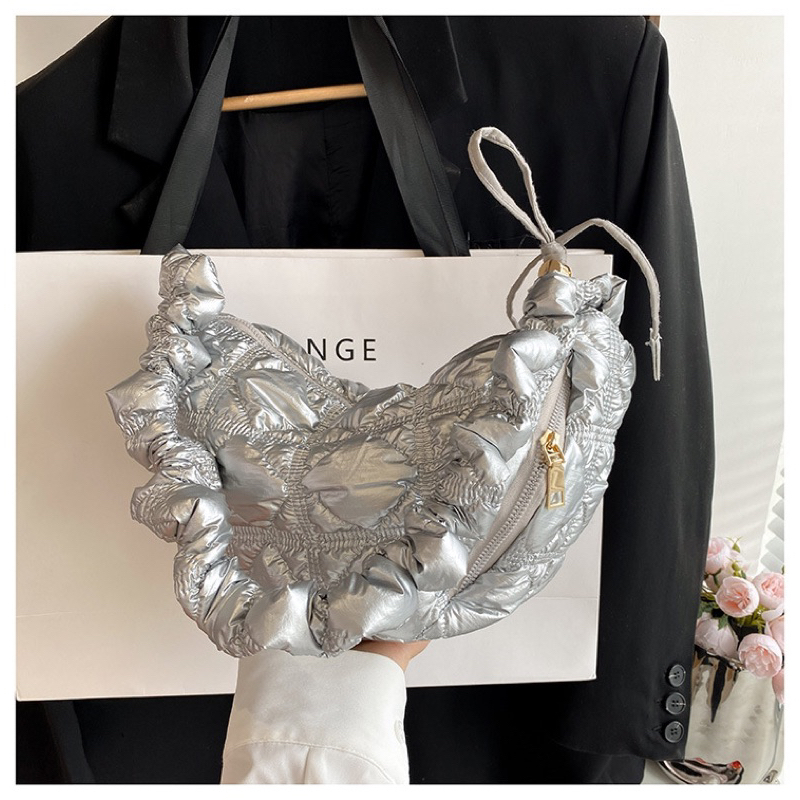 Jual CARLYN GLOSSY COZY BAG/ PUFFY BAG CARLYN/ TAS BAHU CARLYN KOREA ...