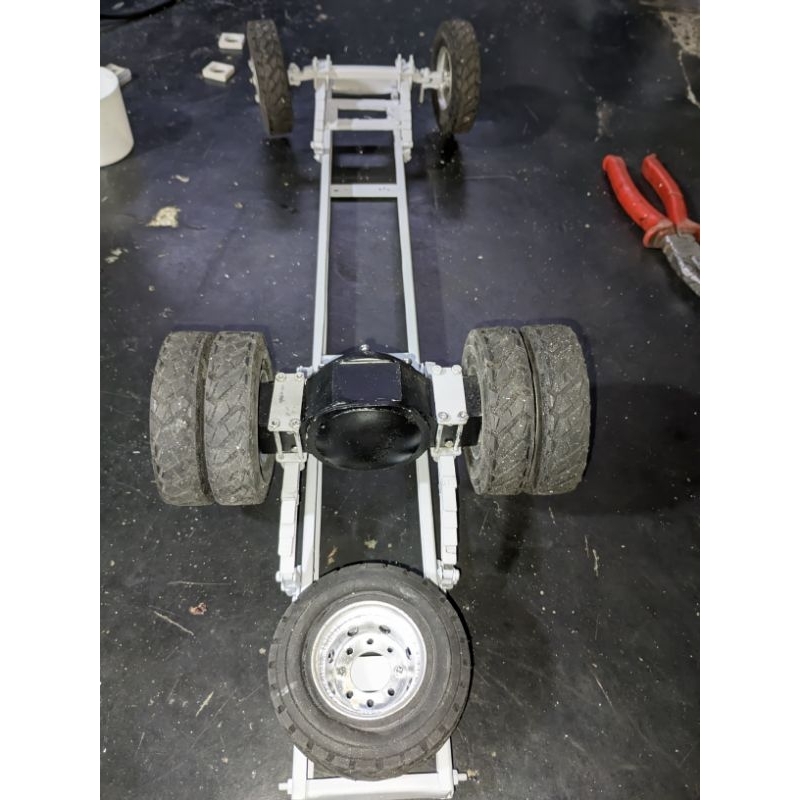 Jual sasis miniatur truk canter skala 10 atau hino 500/ fuso engkel ...