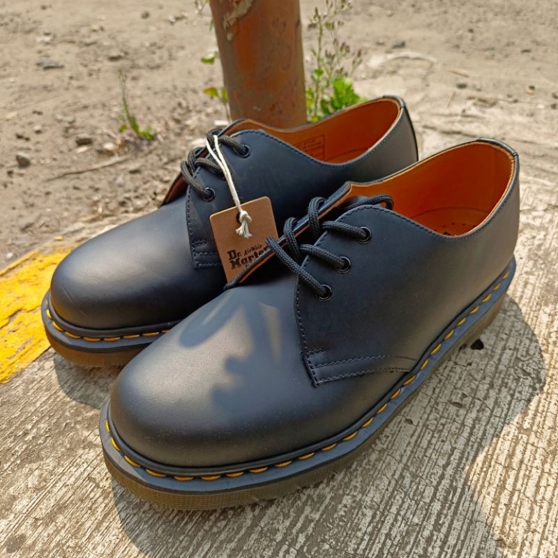 Jual Sepatu Docmar Low Boots Pria 1461 Black Smooth low 3 Hole Classic ...