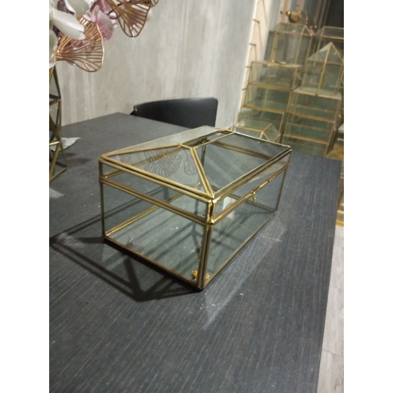 Jual BOX TISSUE KACA ANTIK/TEMPAT TISSUE/TERRARIUM | Shopee Indonesia