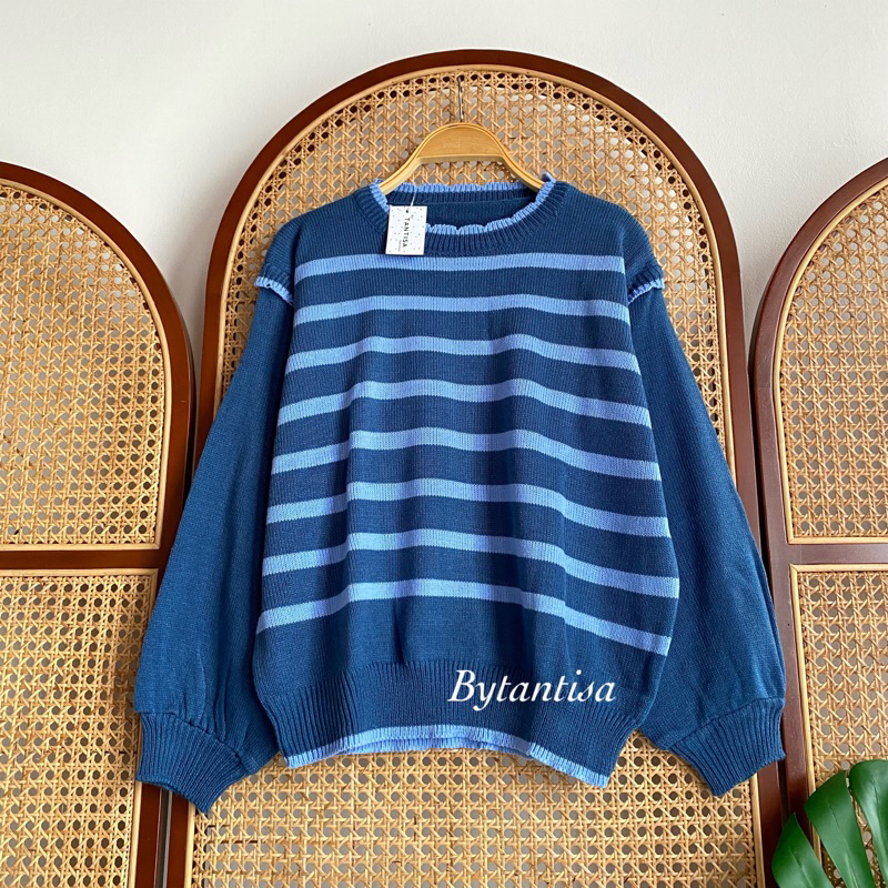 Jual Bytantisa - Sweater Rajut Crewneck Luna Motif Garis | Shopee Indonesia