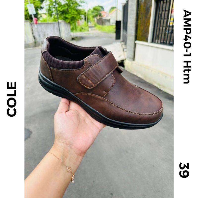 Jual Cole Sepatu Cowok AMP40-1 htm | Shopee Indonesia