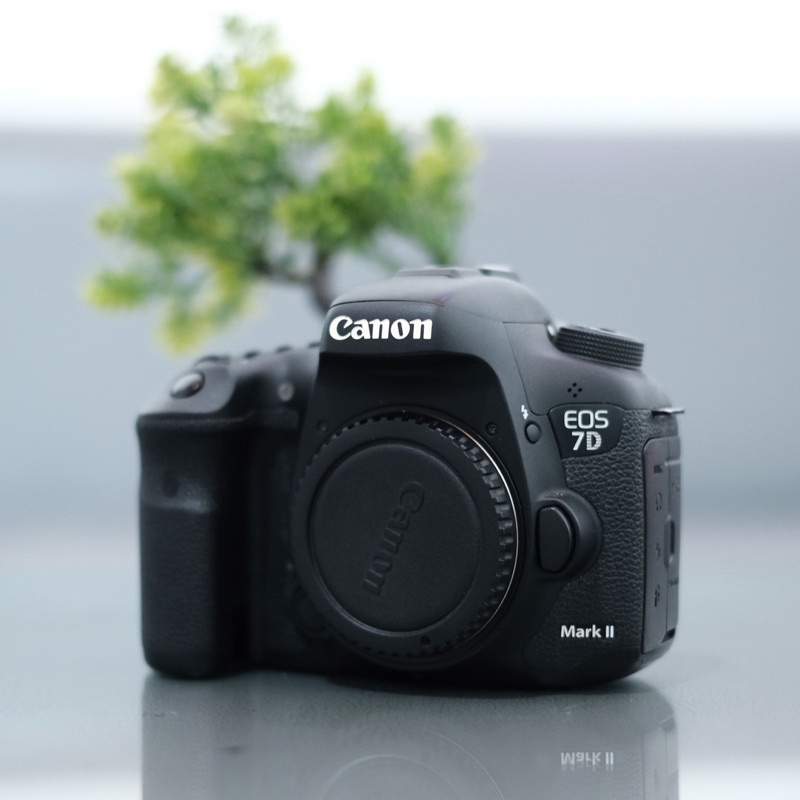 Jual Canon EOS 7D Mark II Body Only | Shopee Indonesia