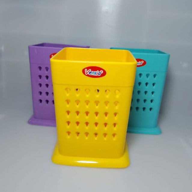 Jual TEMPAT SENDOK PLASTIK VENXIA / SERBAGUNA | Shopee Indonesia