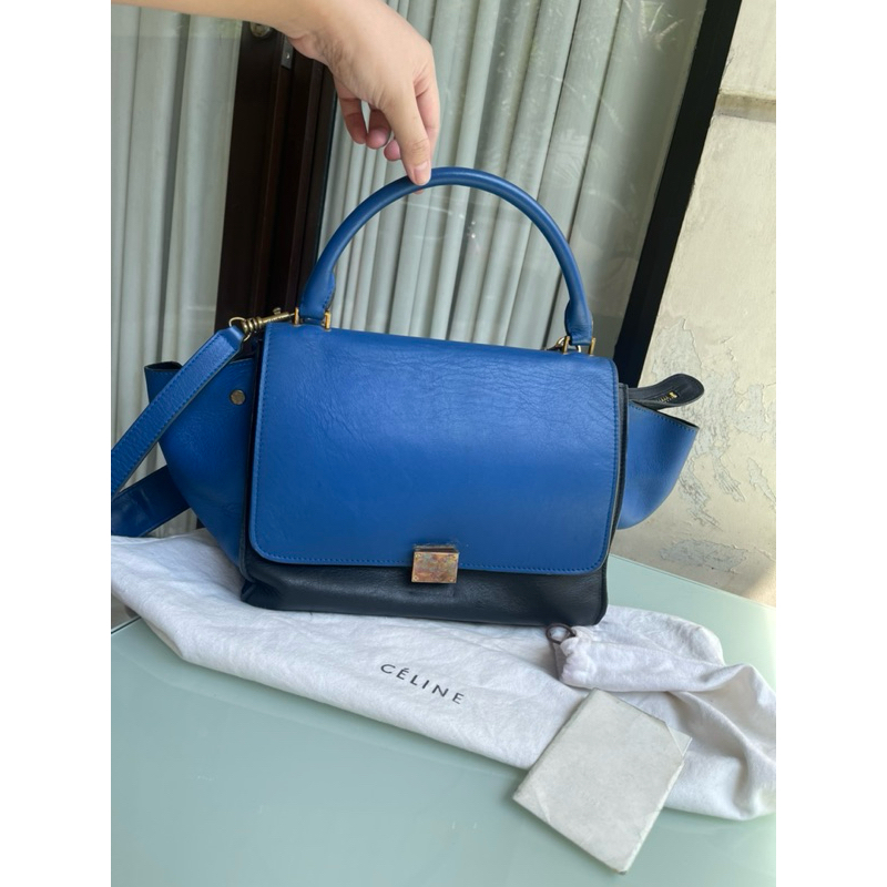 Jual Preloved Celine Trapeze all leather Electric Blue mix Black Medium ...