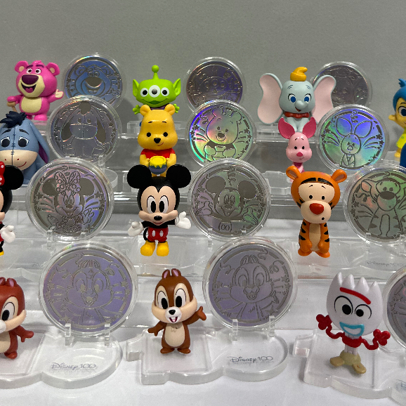 Jual DISNEY 100 Original Medal Figure Collection Set Cow Play Cow Moo ...
