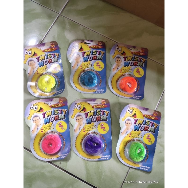 Jual JOFESTORE88 X FerenHongXia 1 pcs Mainan Anak Twisty Worm Cacing ...