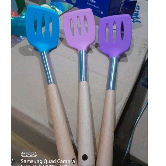Jual SUTIL SILICON DAN CENTONG SAYUR SILICON | Shopee Indonesia