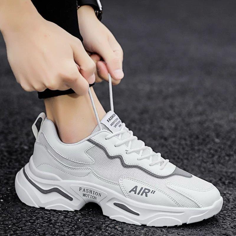 Jual Sepatu Pria Sneakers Olahraga Terbaru / Sepatu cowok Kasual ...