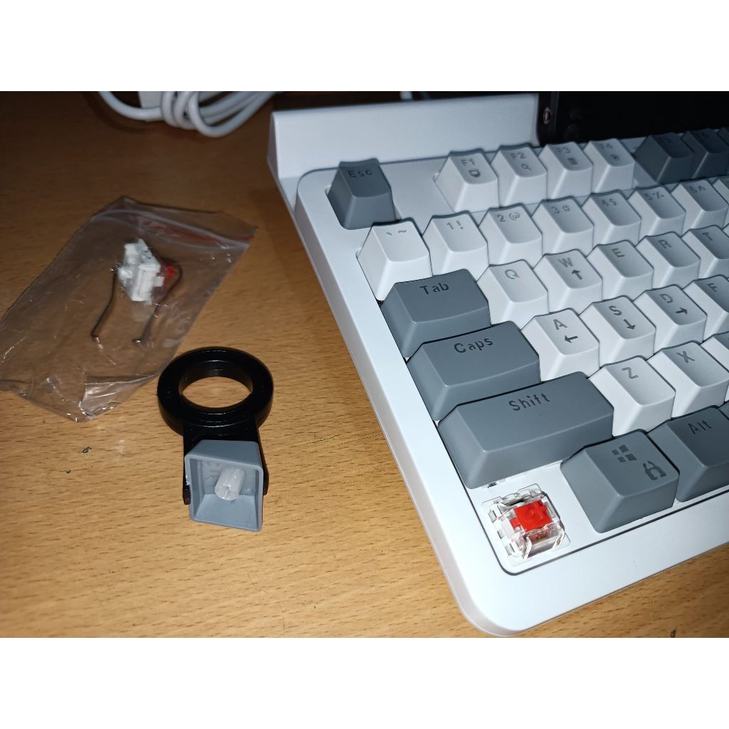 Jual Preloved Keyboard Gaming Meca Fighter Ice White Grey TKL SE RGB ...