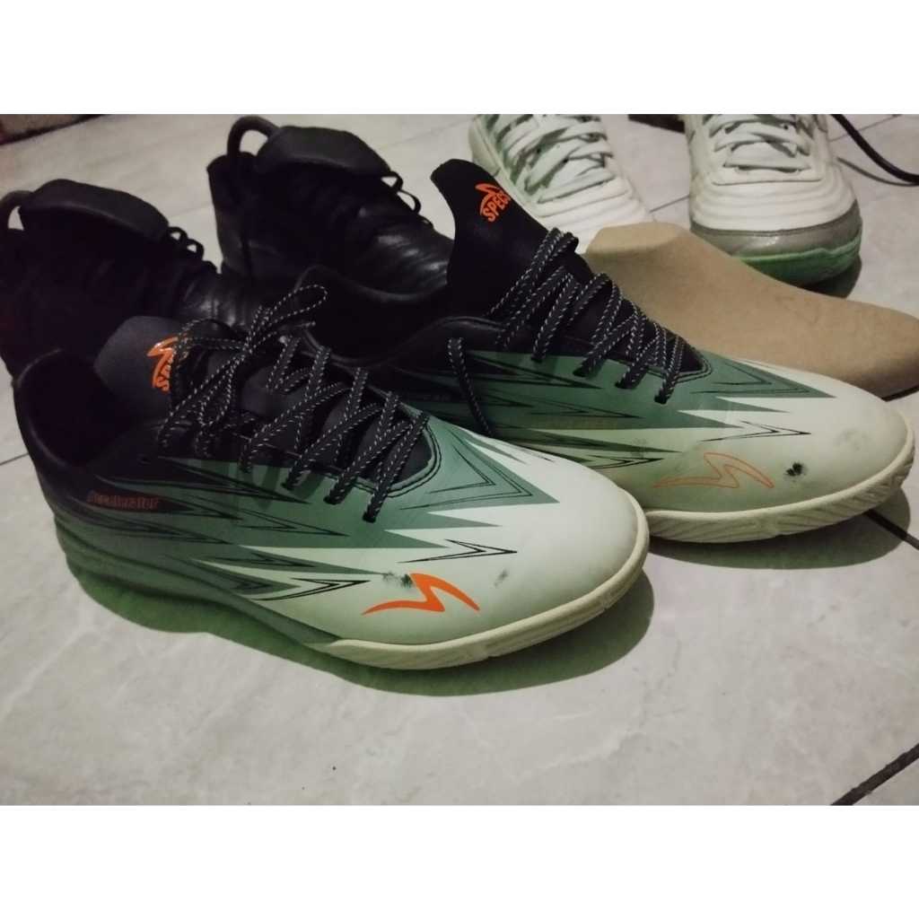 Jual Sepatu Futsal specs lightspeed 3 Second | Shopee Indonesia