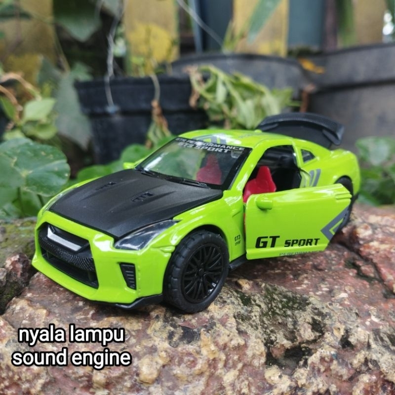 Jual Die Cast Mobil Alphard Mainan Mobil Miniatur Bahan Metal Alloy ...