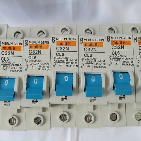 Jual MCB MERLIN GERIN BIRU 4 AMPERE | Shopee Indonesia Jual MCB MERLIN GERIN BIRU 4 AMPERE | Shopee Indonesia
