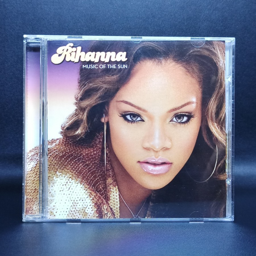 Jual CD RIHANNA - MUSIC OF THE SUN & A GIRL LIKE ME IMPORT ( CD ...