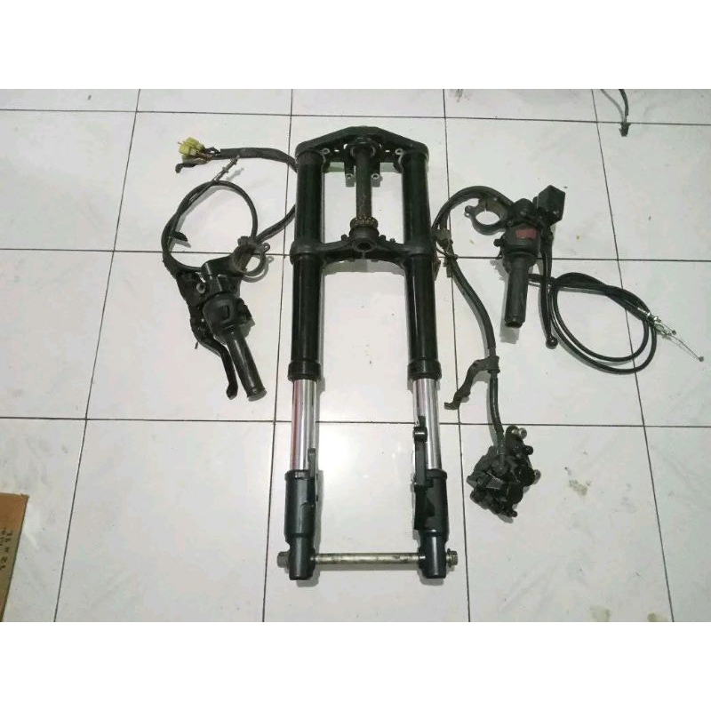Jual USD Upside-down / Shock Depan R15V3 VVA Original Hitam | Shopee Indonesia