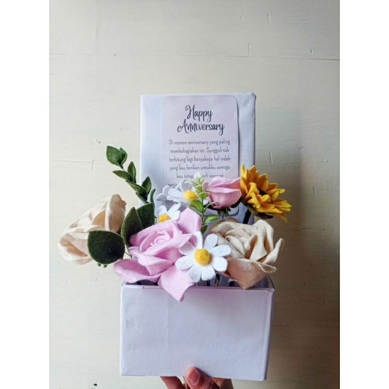 Jual BLOOM BOX MIX FLOWER BUKET BUNGA HANDMADE PREMIUM FREE DESAIN ...