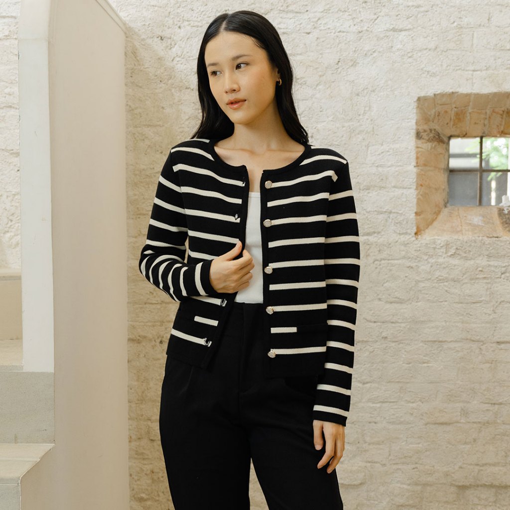 Jual Beatrice Clothing Zurich Knit Blouse - Outer Knit Wanita | Shopee Indonesia