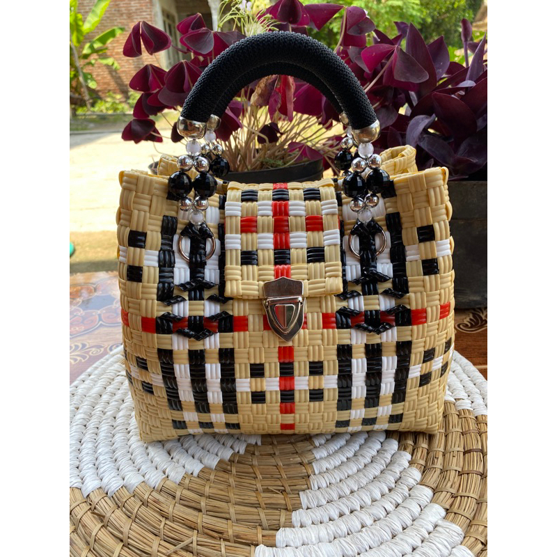 Jual Tas Anyaman Anyam Jali Pesta dan Kondangan Terbaru Kekinian Mini ...