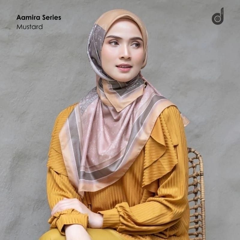 Jual TERBARU HIJAB SEGI EMPAT DEENAY AAMIRA SERIES ( BROWN IVORY MUSTARD ) | Shopee Indonesia