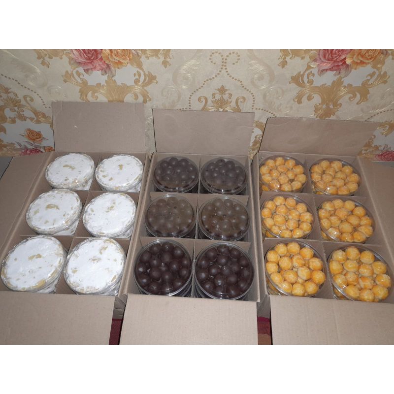 Jual paket kue kering reseller atau thr | Shopee Indonesia
