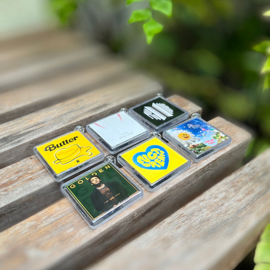 Jual Pocket Playlist Keychain KPOP Series Miniature Spotify Album with ...