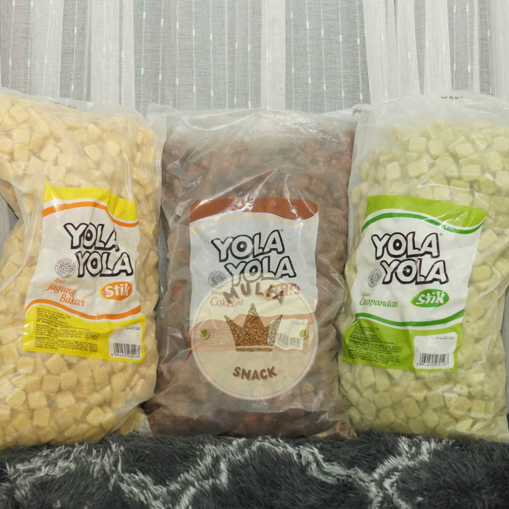 Jual Snack yola-yola 2KG Coklat pandan jagung bakar / wafer momogi ...