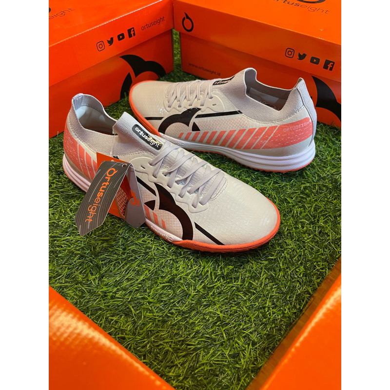 Jual Sepatu Futsal Ortuseight Catalyst Liberte Liberte V2 - Liberte ...
