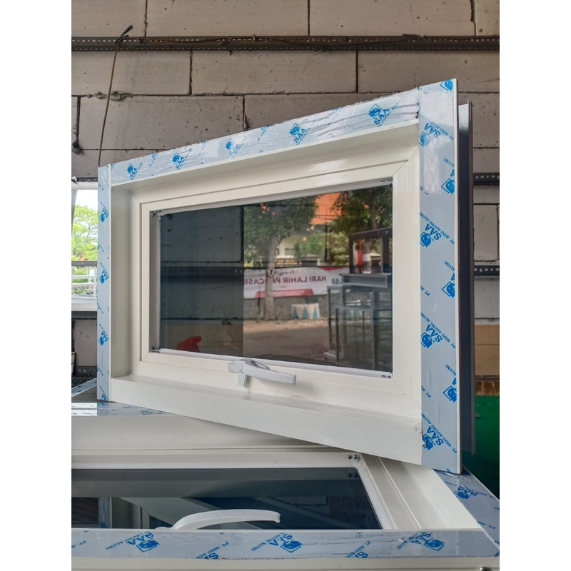 Jual 40 X 60 Jendela Cesment 3 Provil Kaca Riben Hitam Alumunium Putih ...