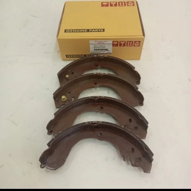 Jual KAMPAS REM BELAKANG BRAKE SHOE REAR GRAND LIVINA OLD L10 NEW L11 3ROW / XPANDER EXPANDER ...