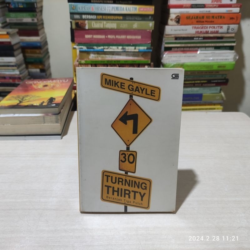Jual Mike Gayle. TURNING THIRTY. Beranjak Tiga Puluh | Shopee Indonesia