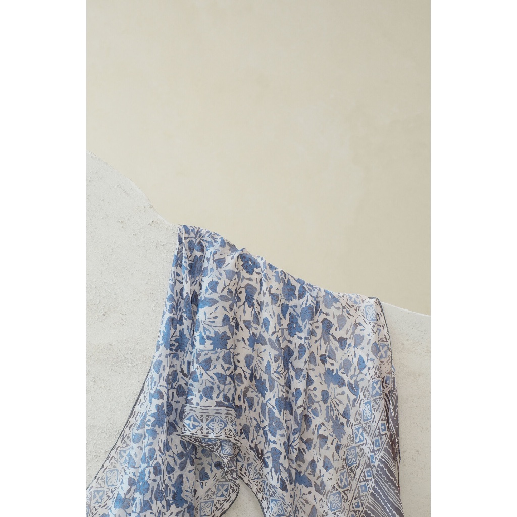 Jual Batik Ratu - Merana in Blue - Syal Batik Sutra - 55 | Shopee Indonesia